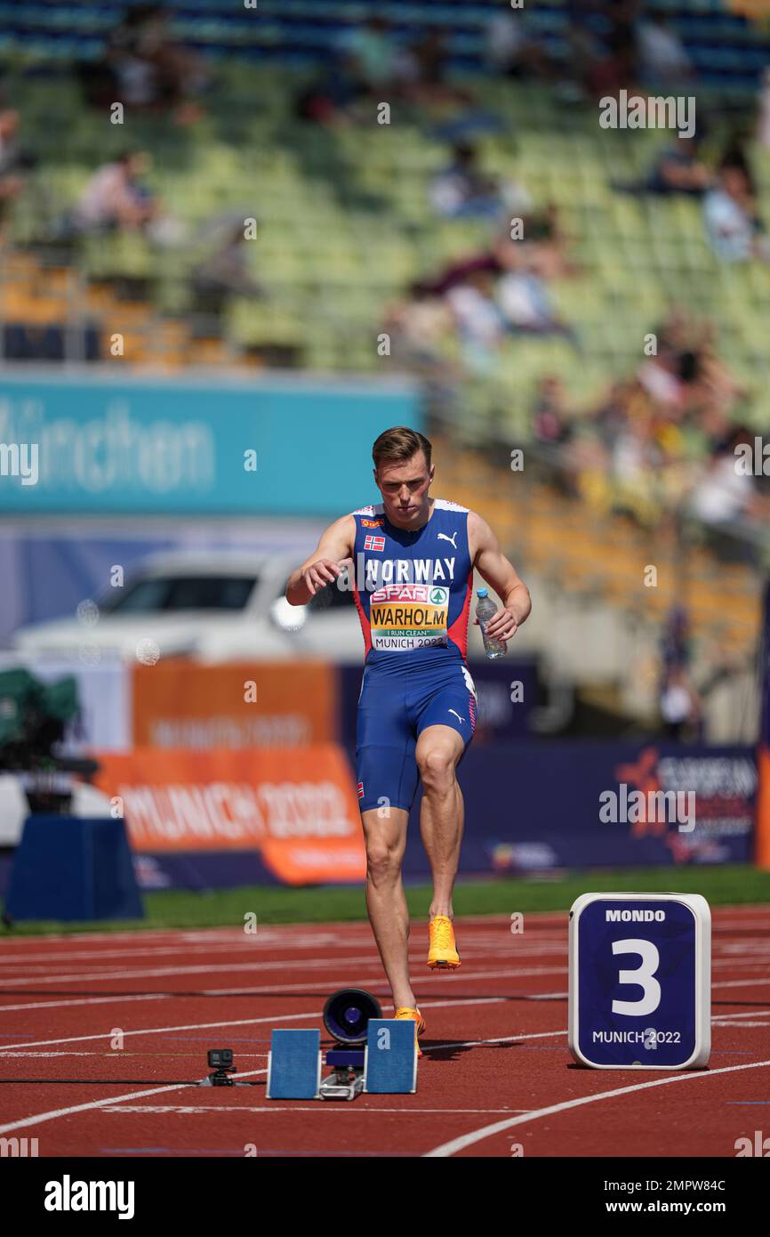 Karsten Warholm at the start of the 400 meter hurdles at the 2022 ...