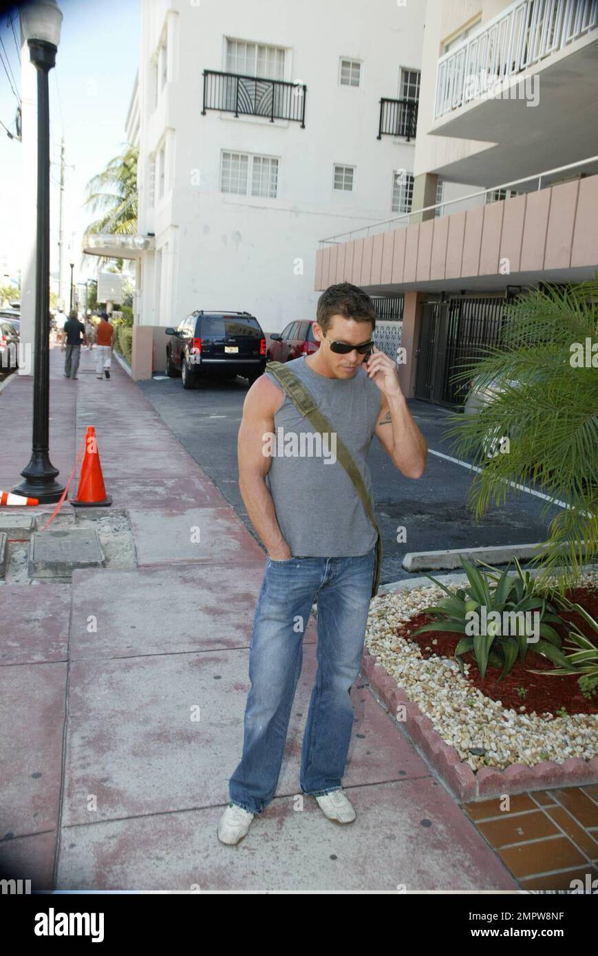 Exclusive!! HGTV Design Star winner David Bromstad walks on Ocean Drive ...