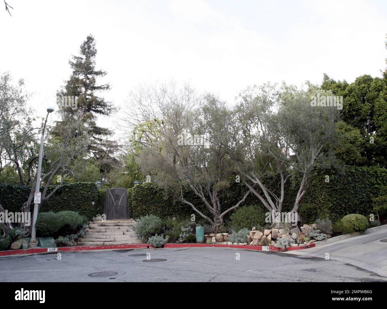Danny Devito and Rita Perlman's Beverly Hills mansion in Ca. is up for ...