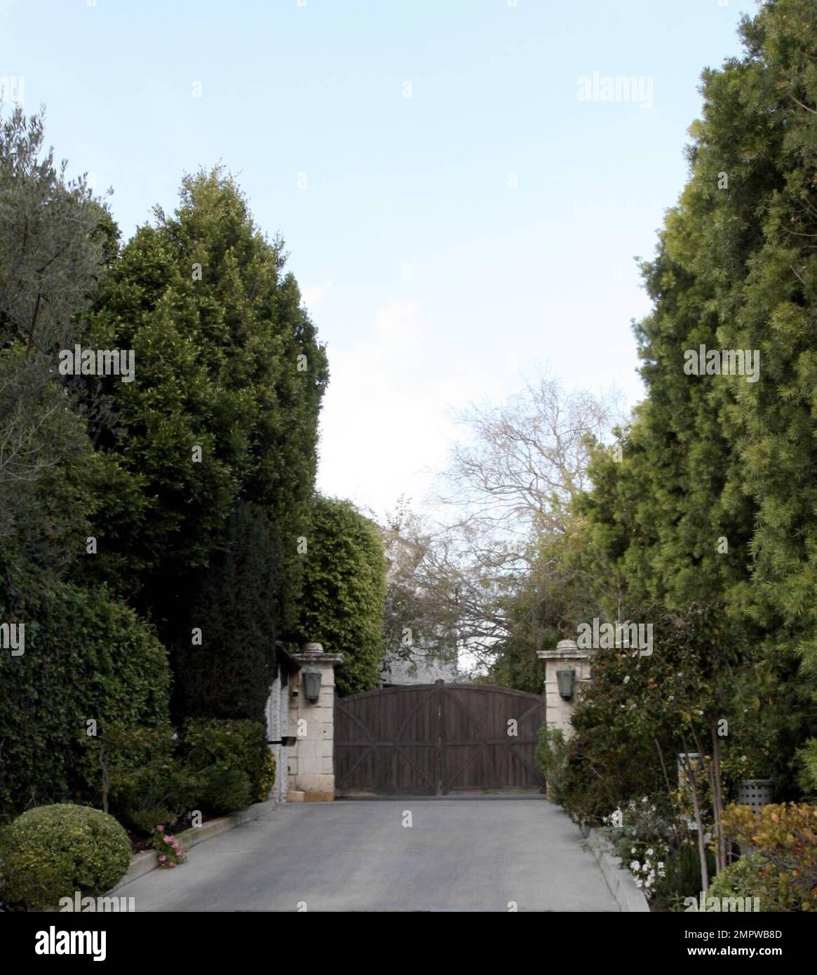 Danny Devito and Rita Perlman's Beverly Hills mansion in Ca. is up for ...