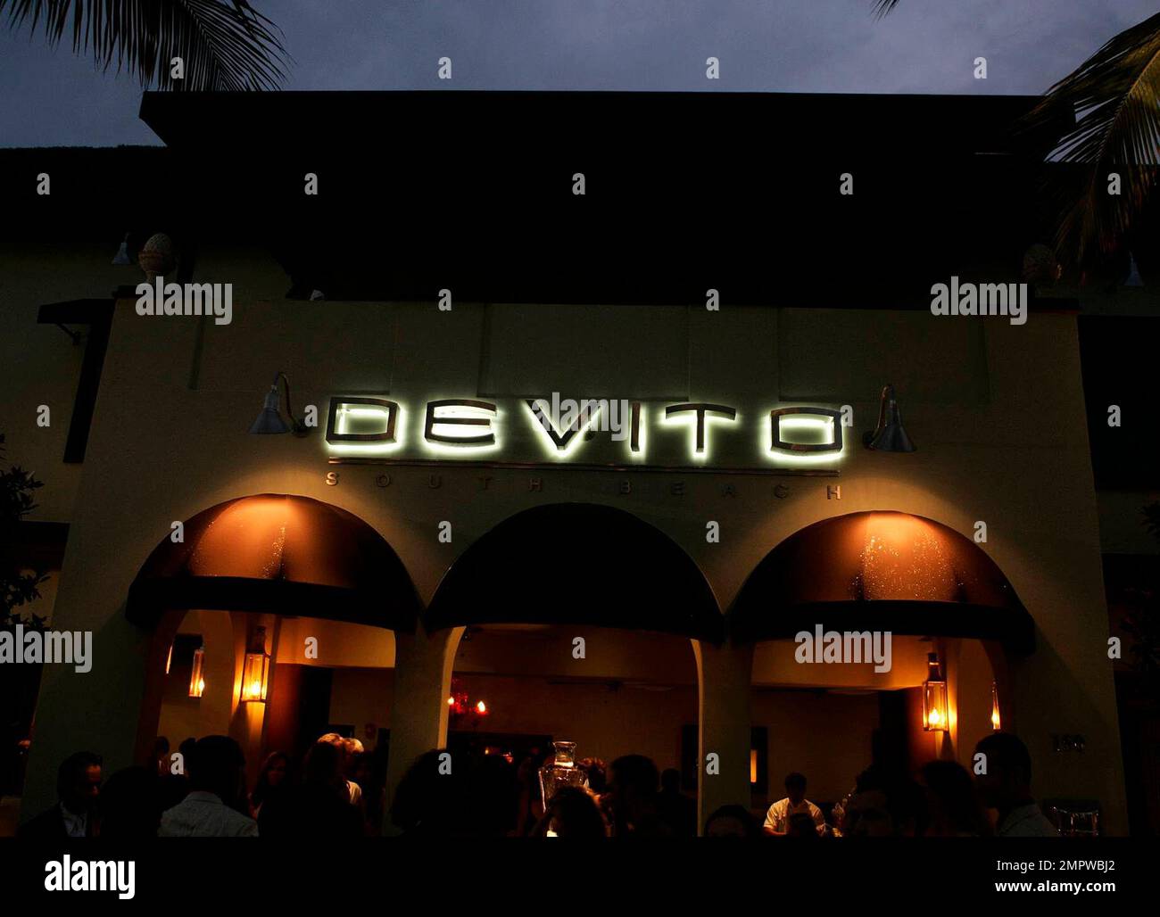 Atmosphere at Devito South Beach Restaurant. Miami Beach, Fla. 6/13/07 ...