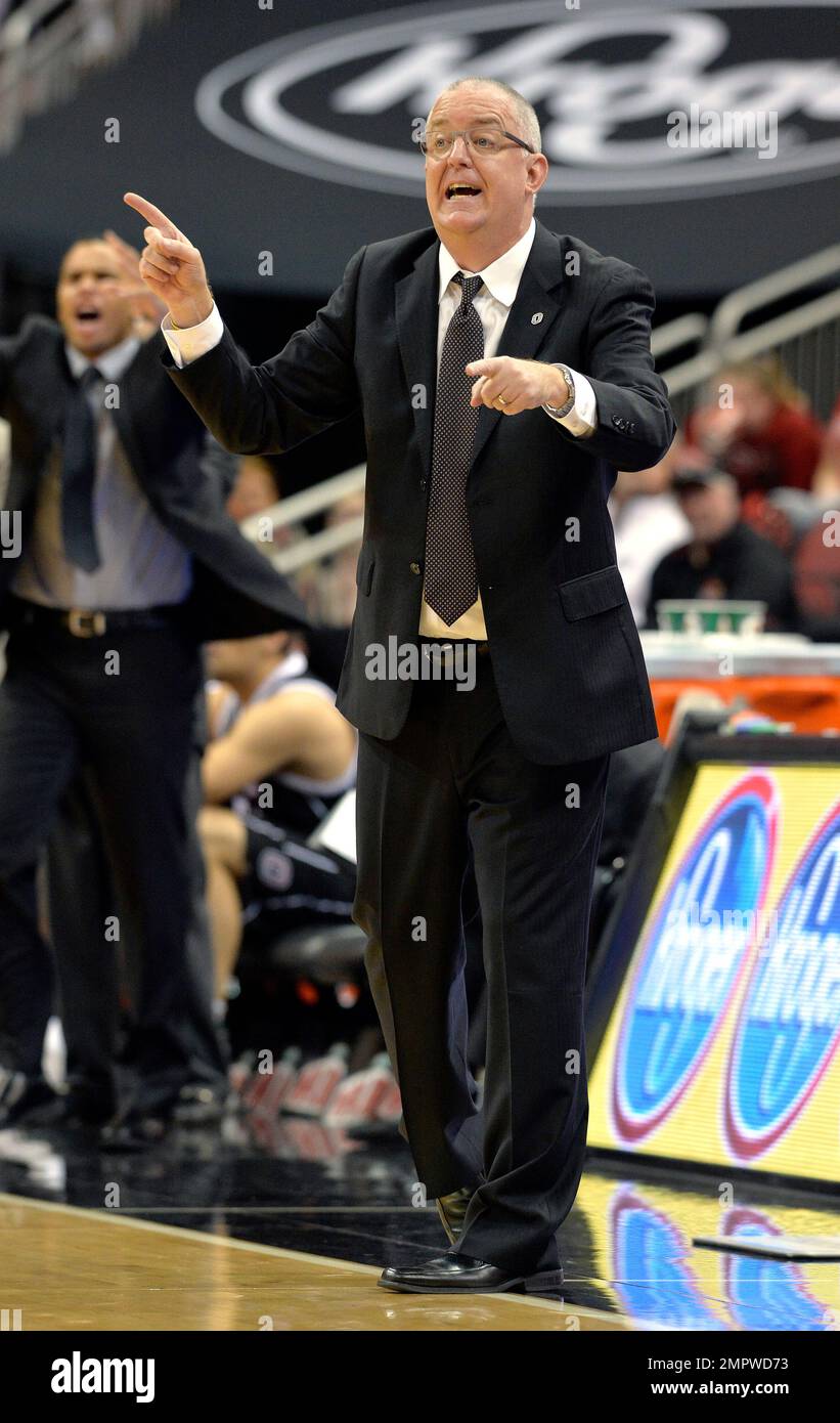 Omaha head coach Derrin Hansen shouts instructions to his team during ...