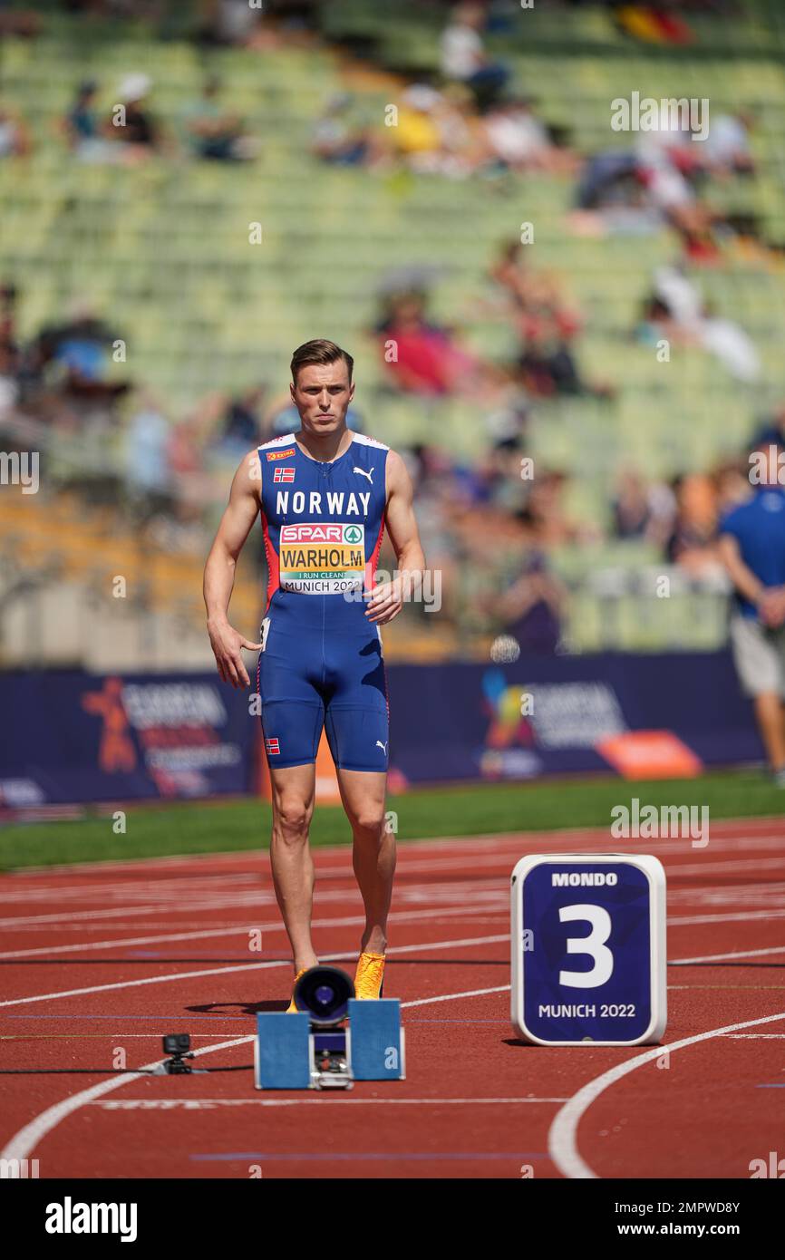 Karsten Warholm at the start of the 400 meter hurdles at the 2022 ...