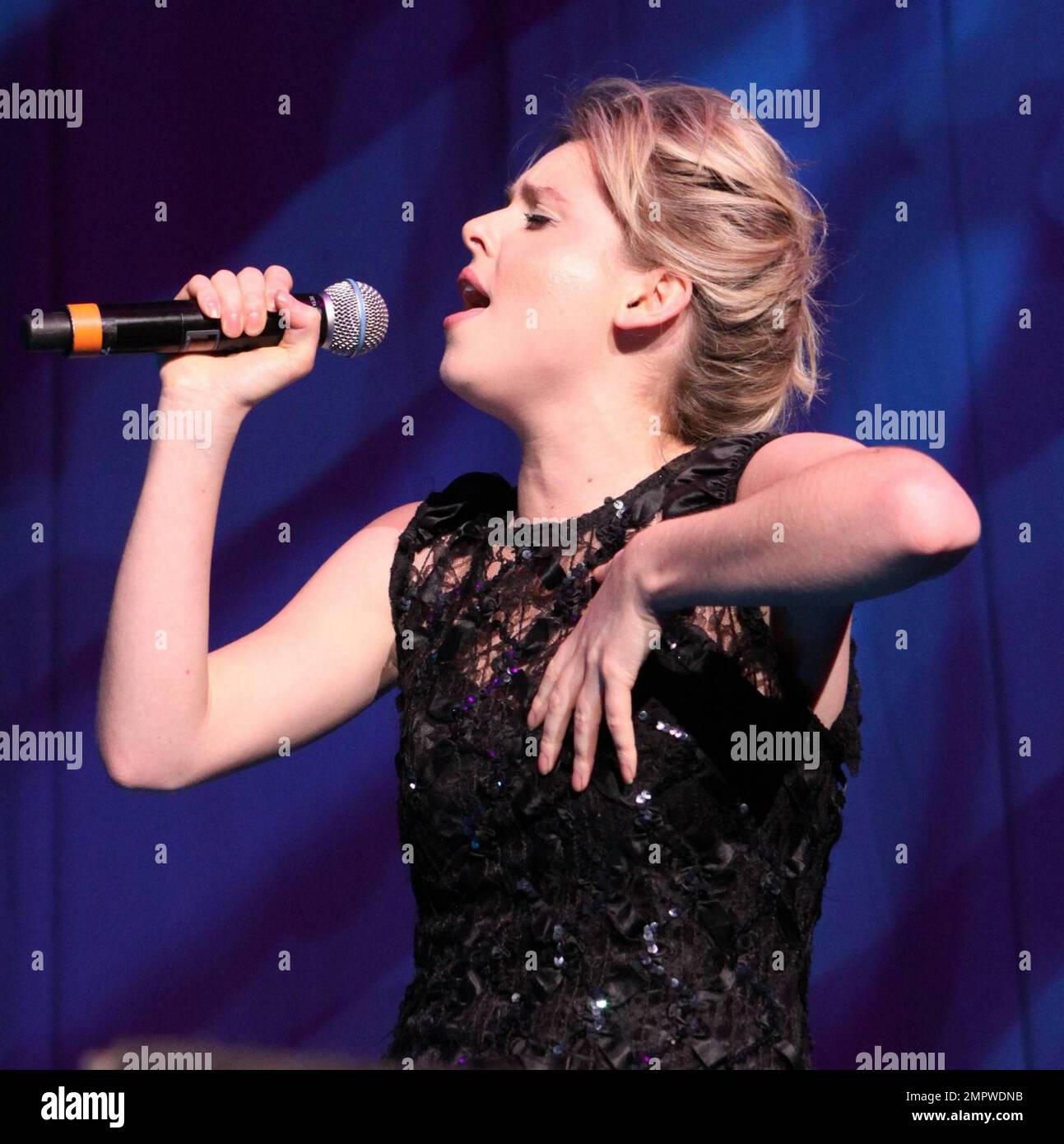 One time X Factor contestant Diana Vickers appears very passionate ...