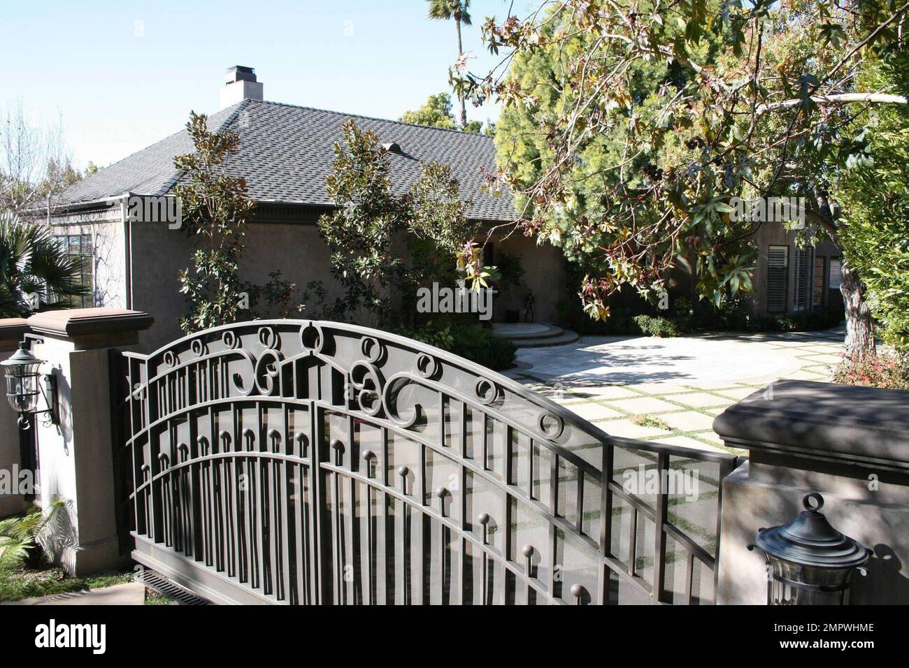 Exclusive!! This is the hilltop house that singer Dido is reportedly ...