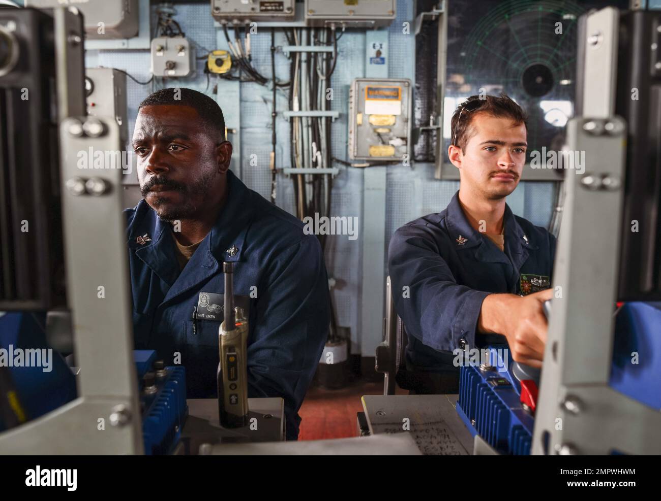 221118-N-RT917-3009 STRAIT OF HORMUZ (Nov. 18, 2022) Gunner’s Mate 1st ...