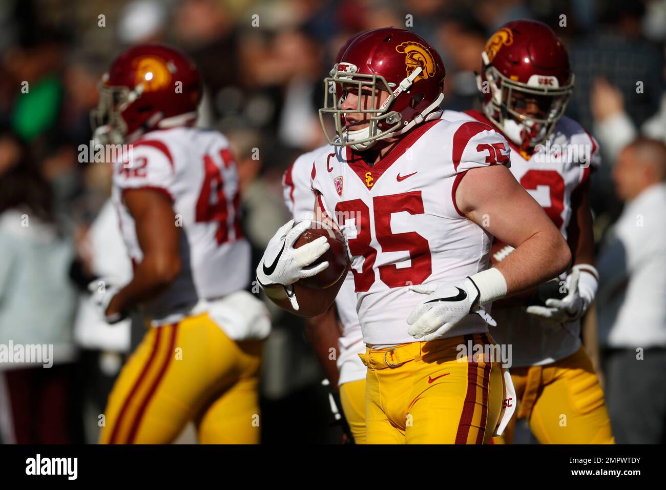 USC Trojans linebacker Cameron Smith (35) in the first half of an NCAA ...