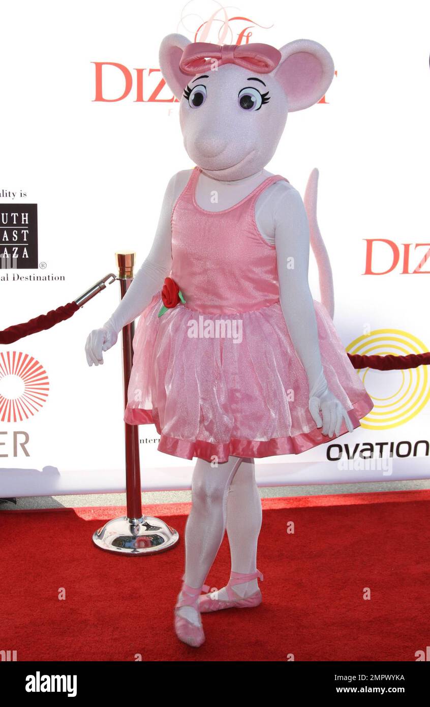 Angelina Ballerina Ballet Heartbreak Hotel