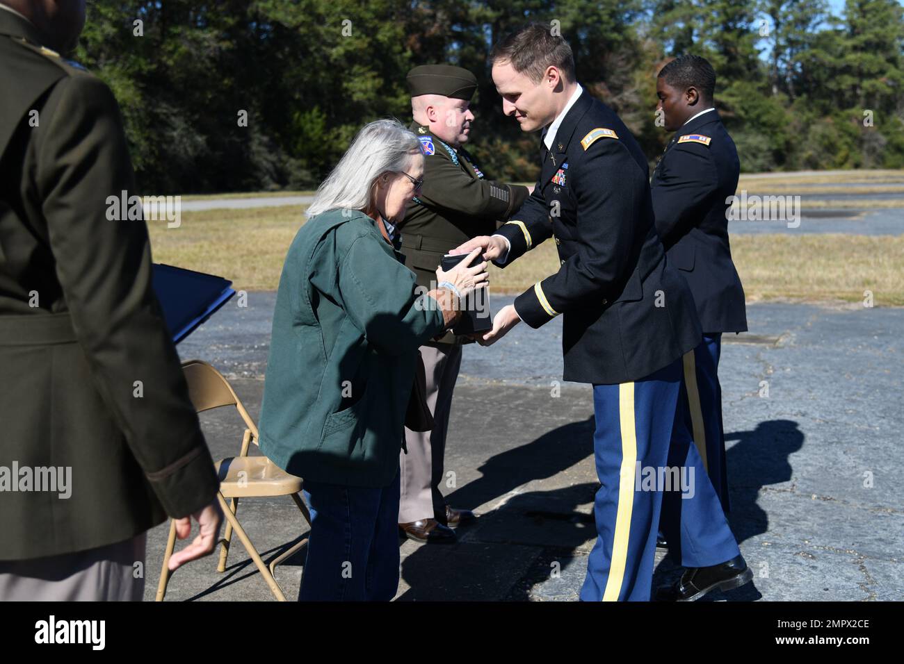 Soldiers from the U.S. Army Survival, Evasion, Resistance, Escape ...