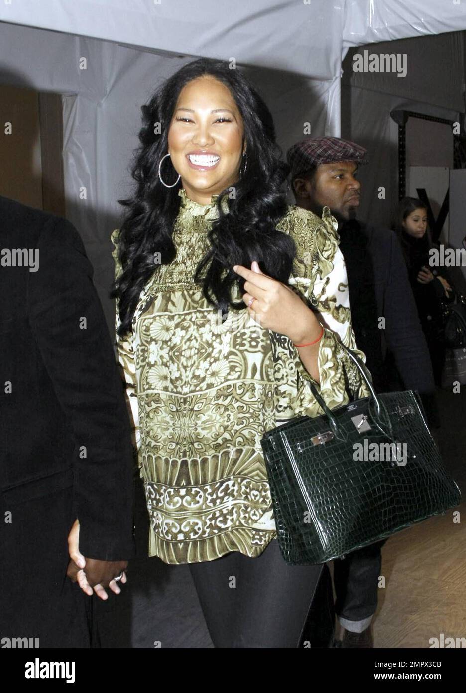 Djimon Hounsou, Kimora Lee Simmons and Kimora's daughters Ming Lee and ...