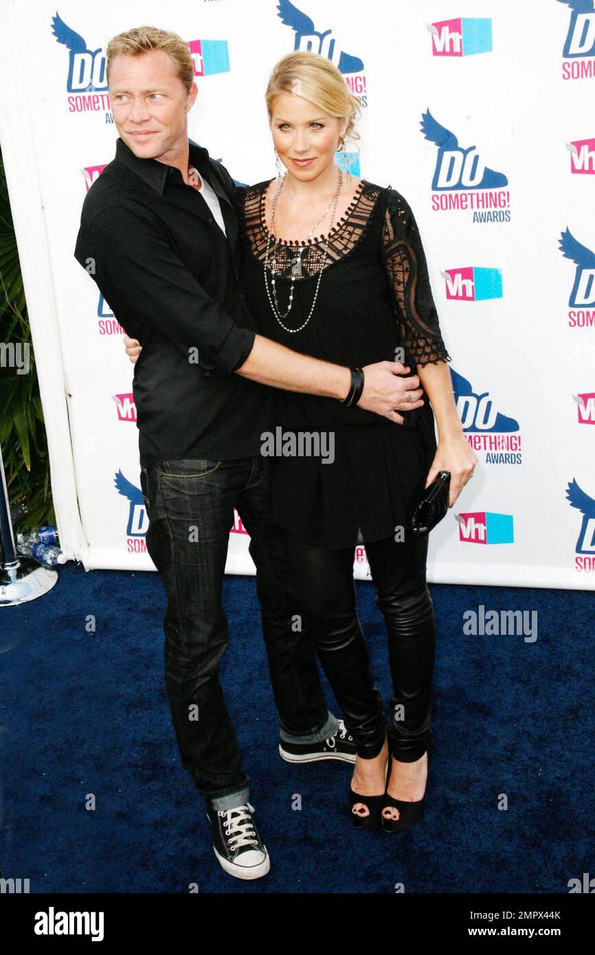 Martyn LeNoble and Christina Applegate arrive at Hollywood Palladium ...