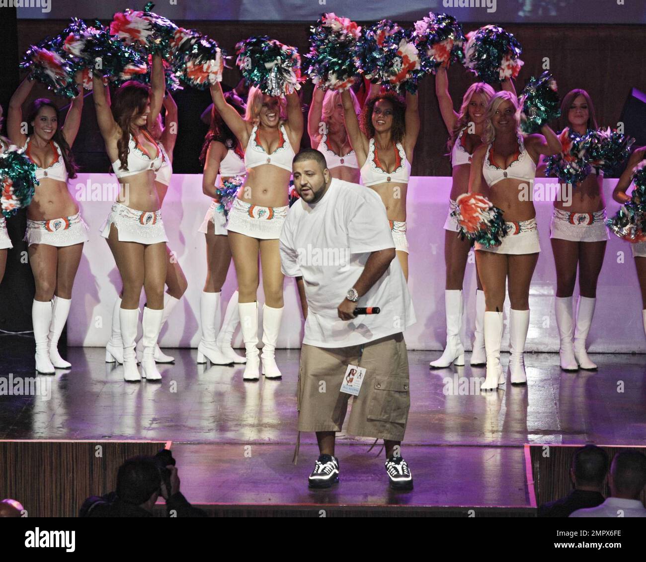 The Miami Dolphins Cheerleaders unveiled their 2011 Swimsuit Calendar ...