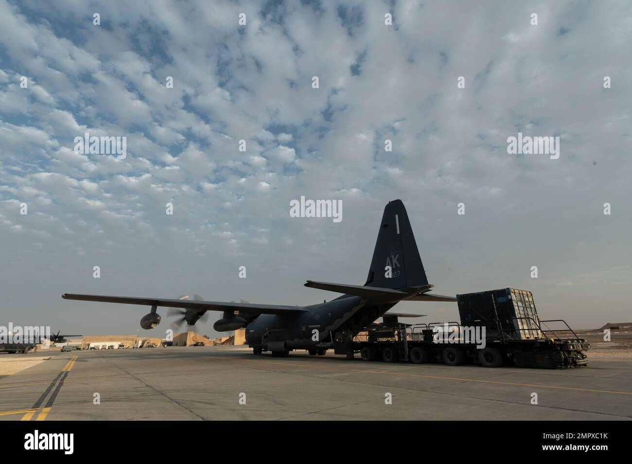 Engine running offload hi-res stock photography and images - Alamy