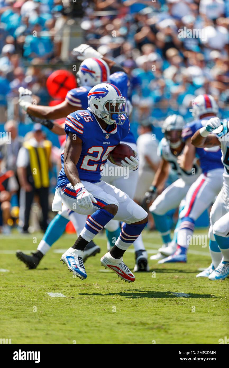 Buffalo Bills running back LeSean McCoy (25) runs with the ball against ...