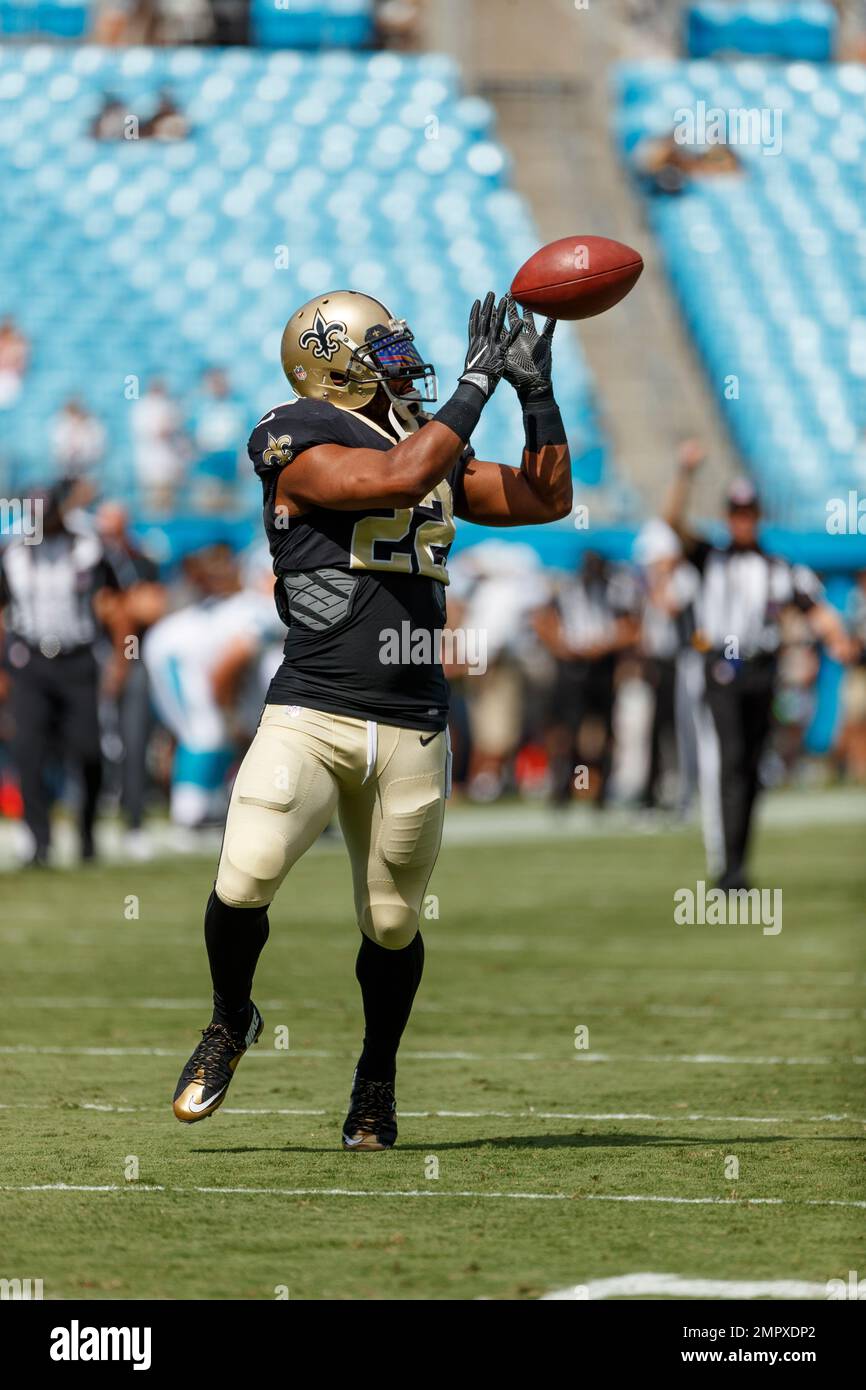 New Orleans Saints running back Mark Ingram (22) as he warms up before ...
