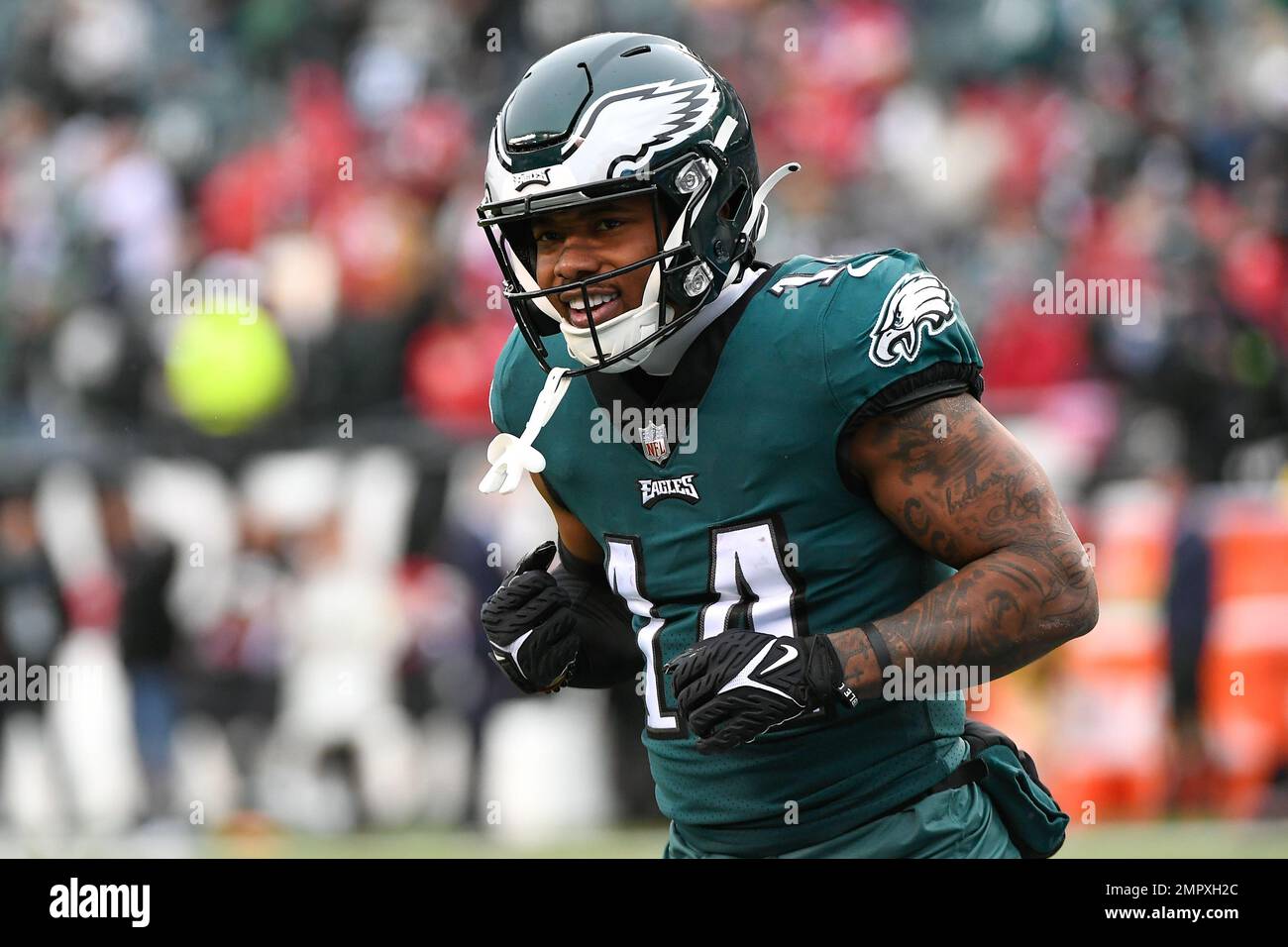 Kenneth gainwell eagles hi-res stock photography and images - Alamy