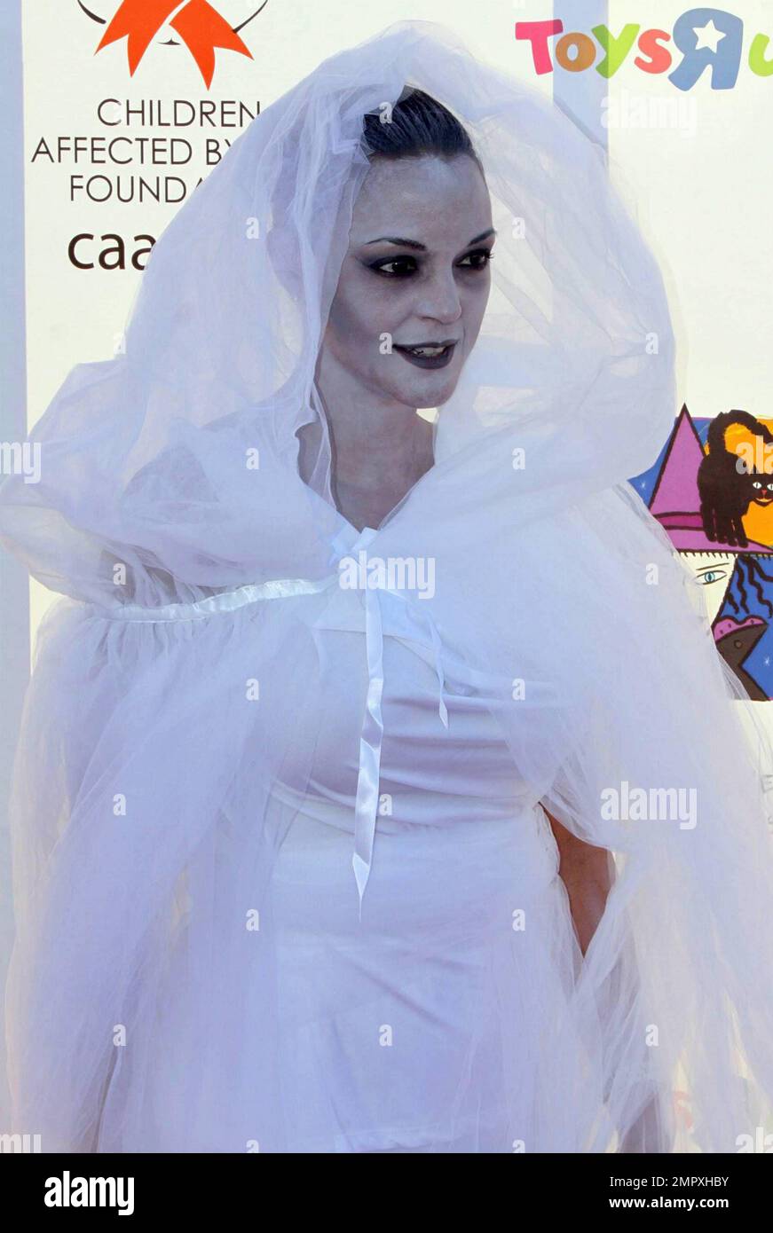 Eva LaRue at the 17th Annual Dream Halloween to benefit the Children ...