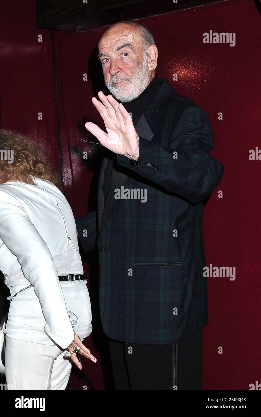 Sean Connery arrives to the 8th annual "Dressed To Kilt" Charity ...