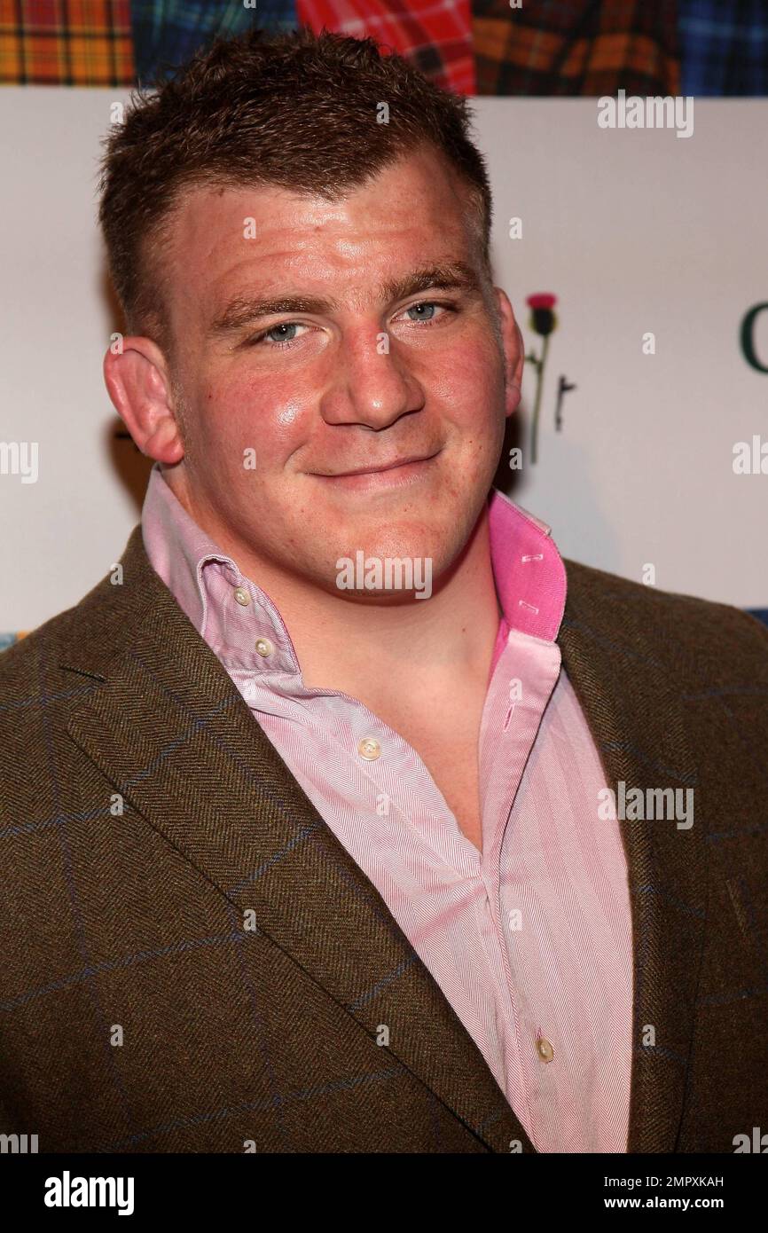 Professional rugby player moray low hi-res stock photography and images ...