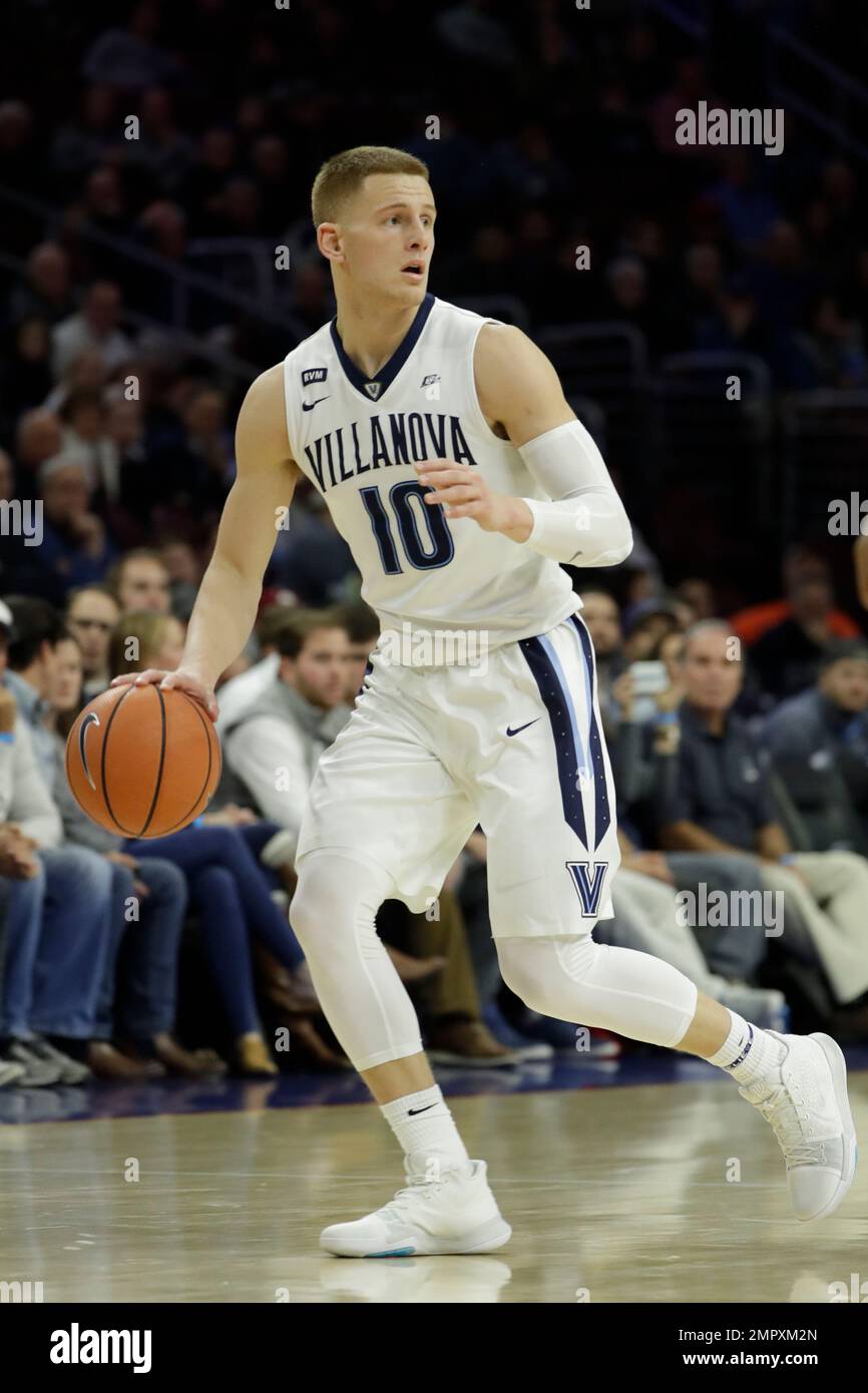 Villanova's Donte DiVincenzo in action during an NCAA college ...
