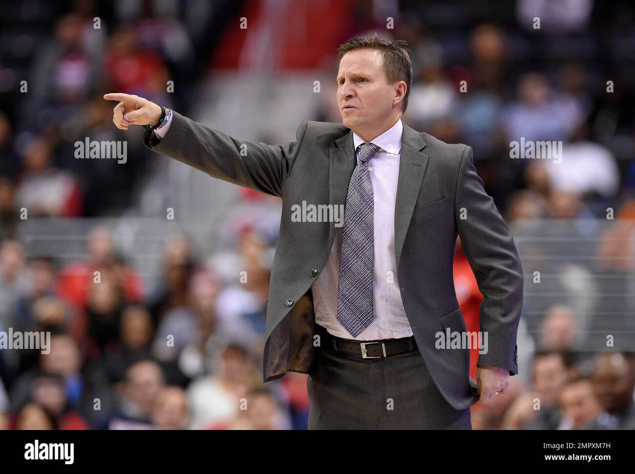 Washington Wizards head coach Scott Brooks points during the second ...