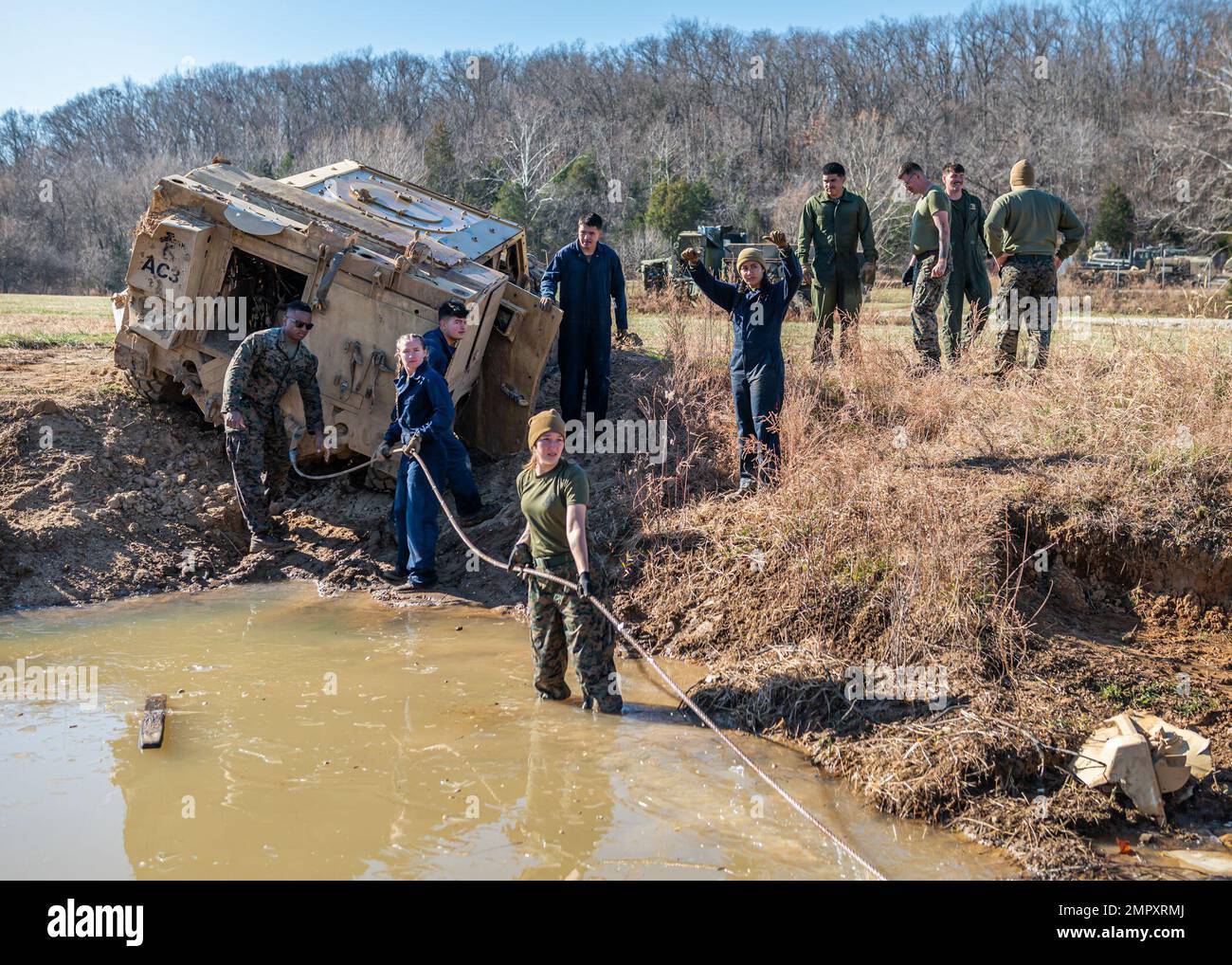 Marines assigned to Marine Corps Detachment Fort Leonard Wood, Motor ...