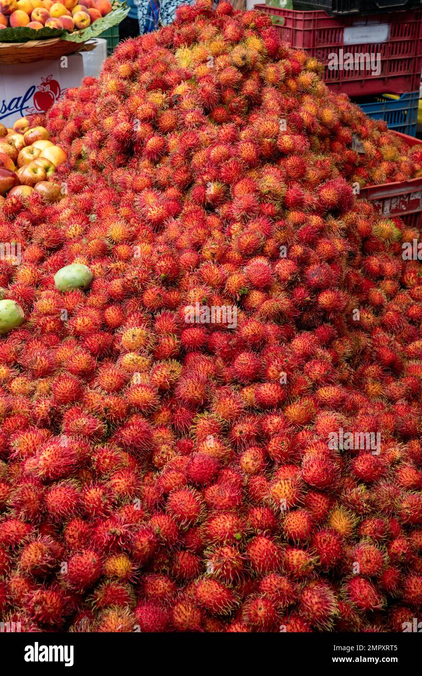 Fruit market in oaxaca mexico hi-res stock photography and images - Alamy