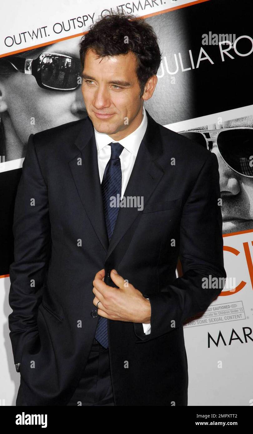 Clive owen black and white hi-res stock photography and images - Alamy