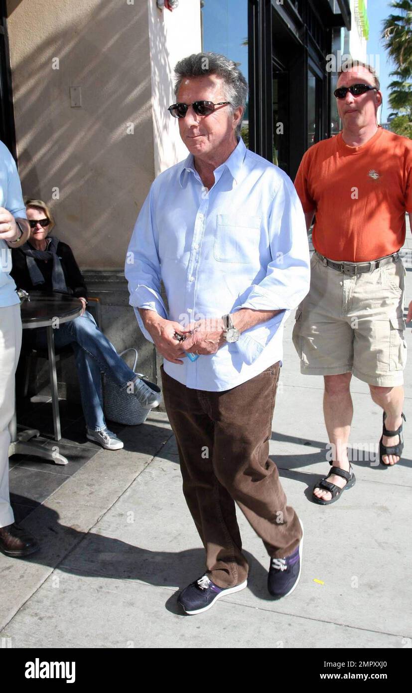 Dustin Hoffman and his daughter strolled along Beverly Blvd. in Beverly ...