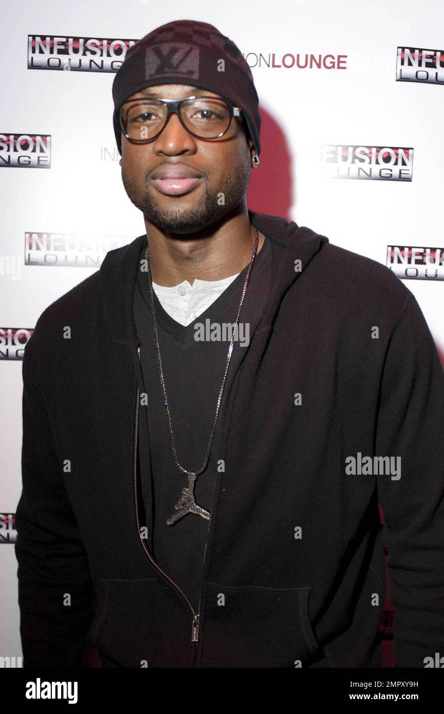 Basketball player Dwyane Wade celebrates at his 28th birthday party at ...