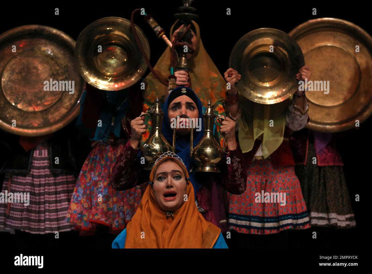 In this Sunday, Nov. 5, 2017 photo, Iranian actress Saba Kamali, bottom ...