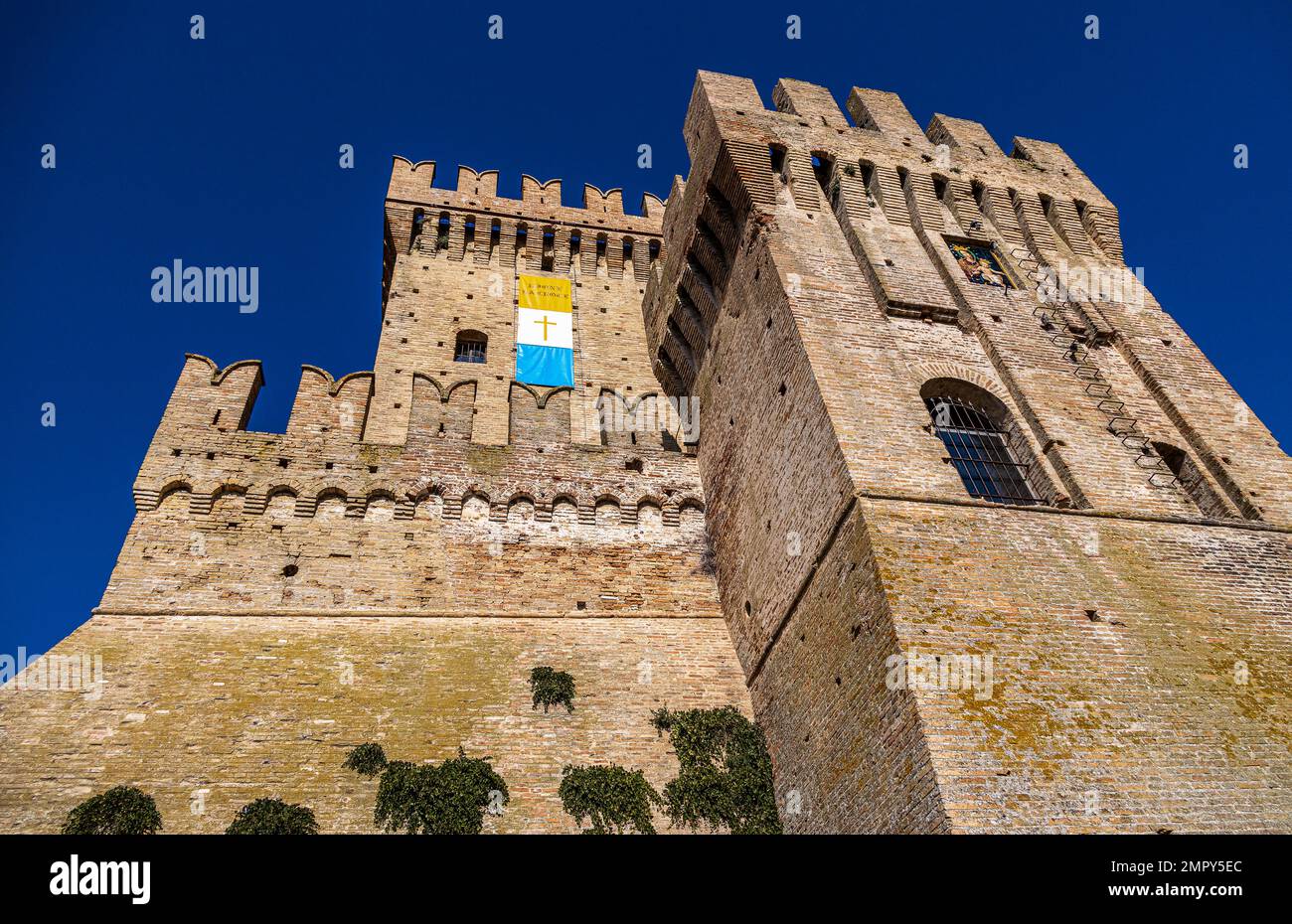 Italy Marche Offagna the fortress - Towers Stock Photo - Alamy