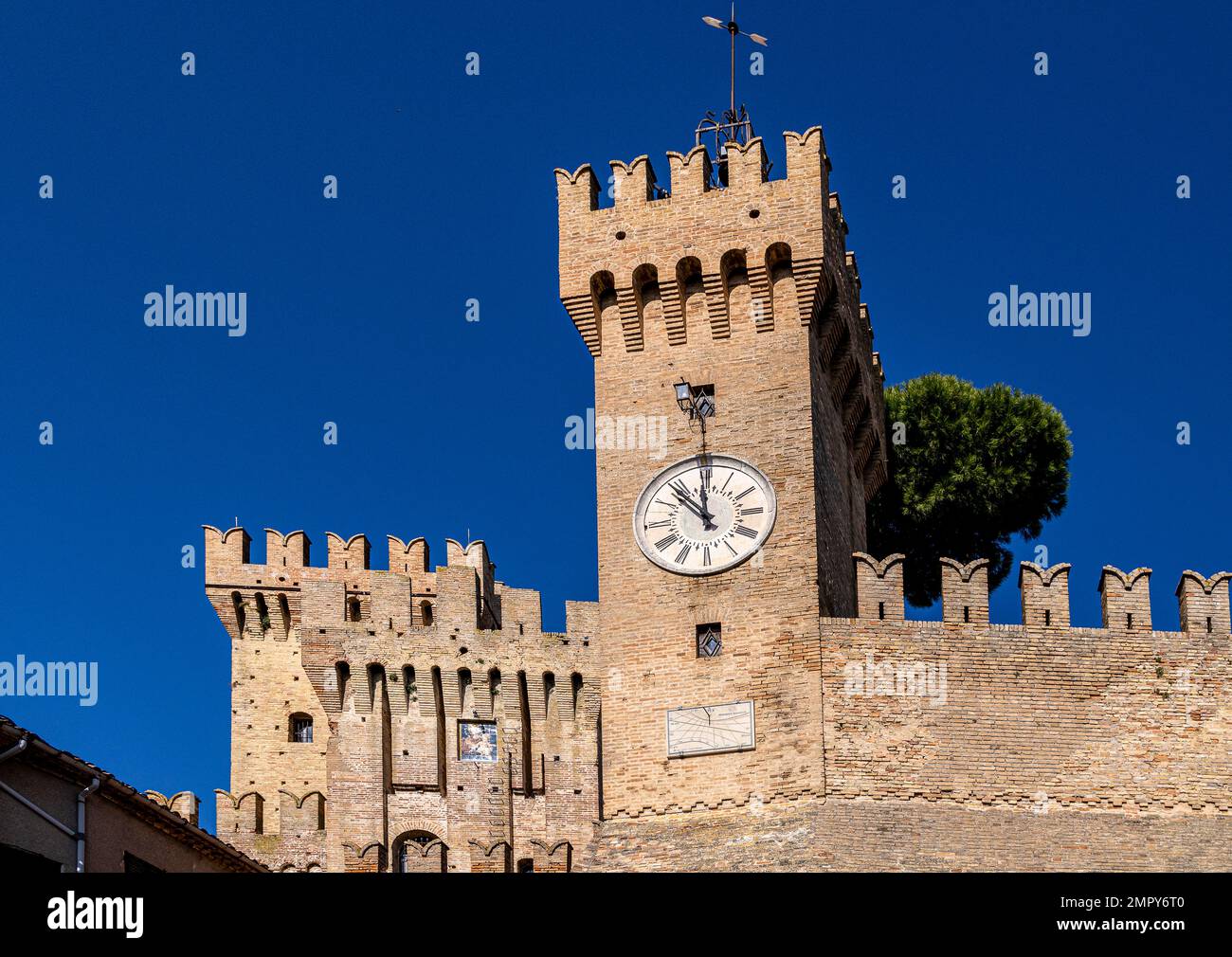 Italy Marche Offagna the fortress - Towers Stock Photo - Alamy