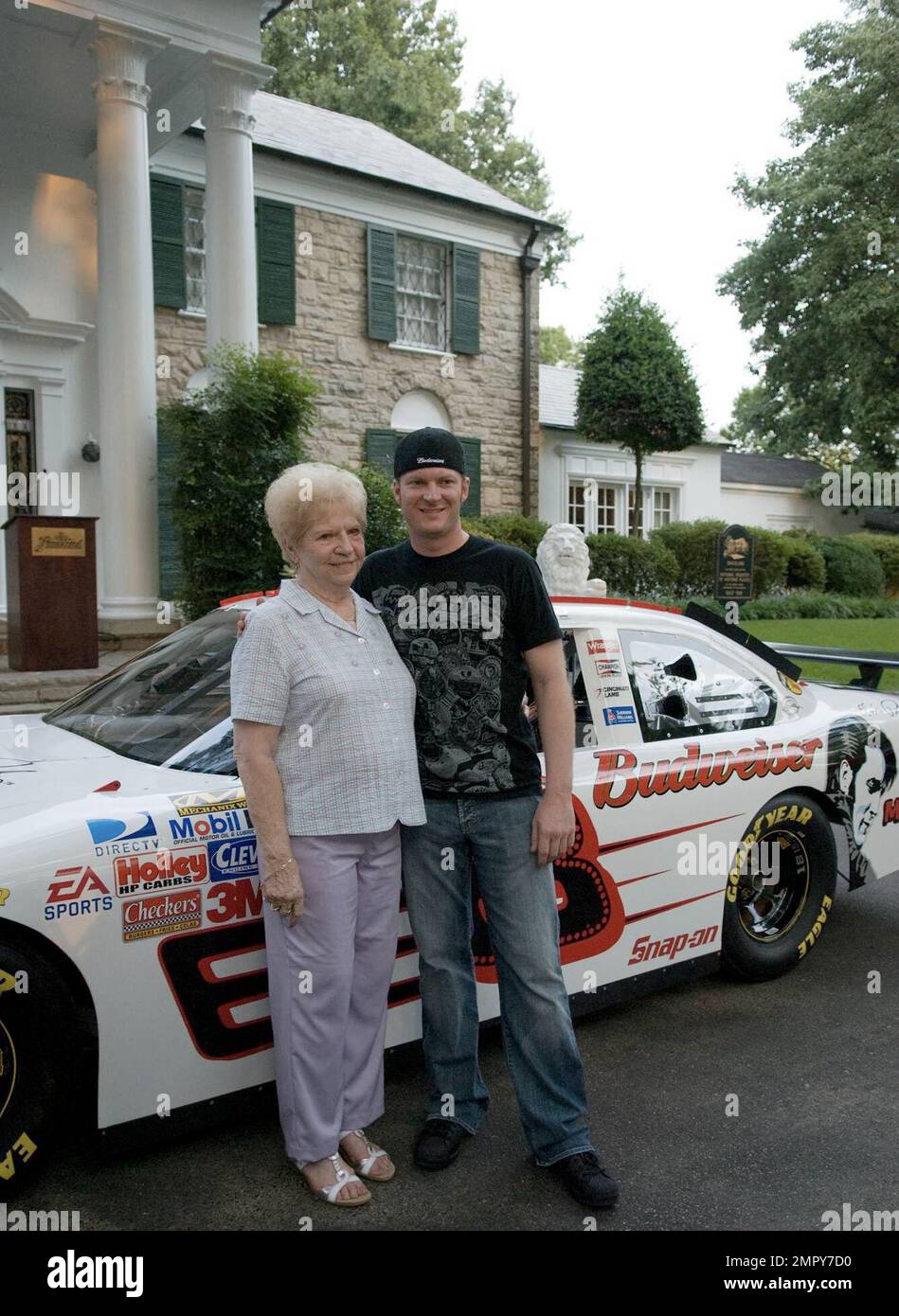 Dale Earnhardt Jr., along with his mother and grandmother, open the ...