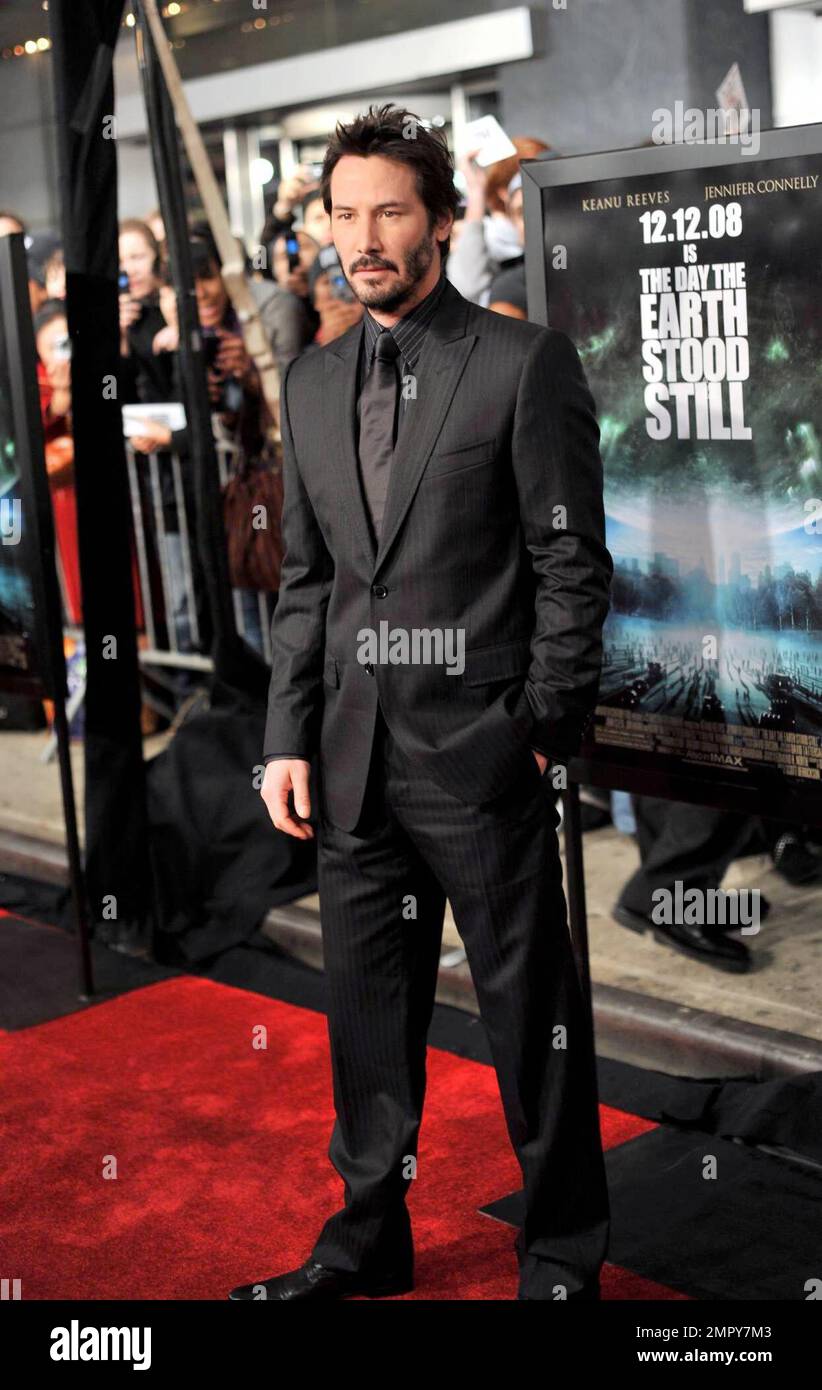 Keanu Reeves at the world premier of The Day The Earth Stood Still. New ...