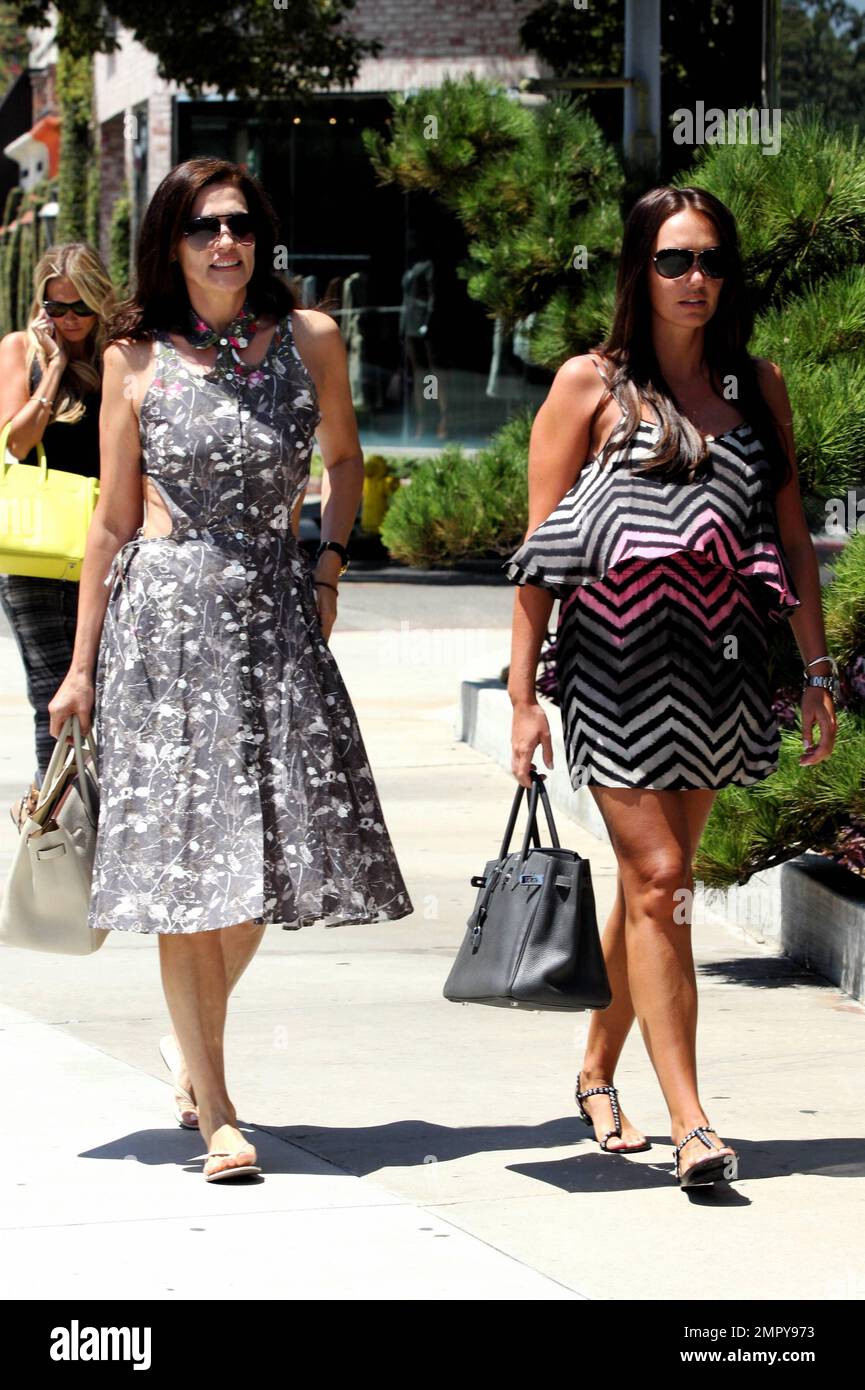 Tamara and Petra Ecclestone spend a day out shopping with their mother ...
