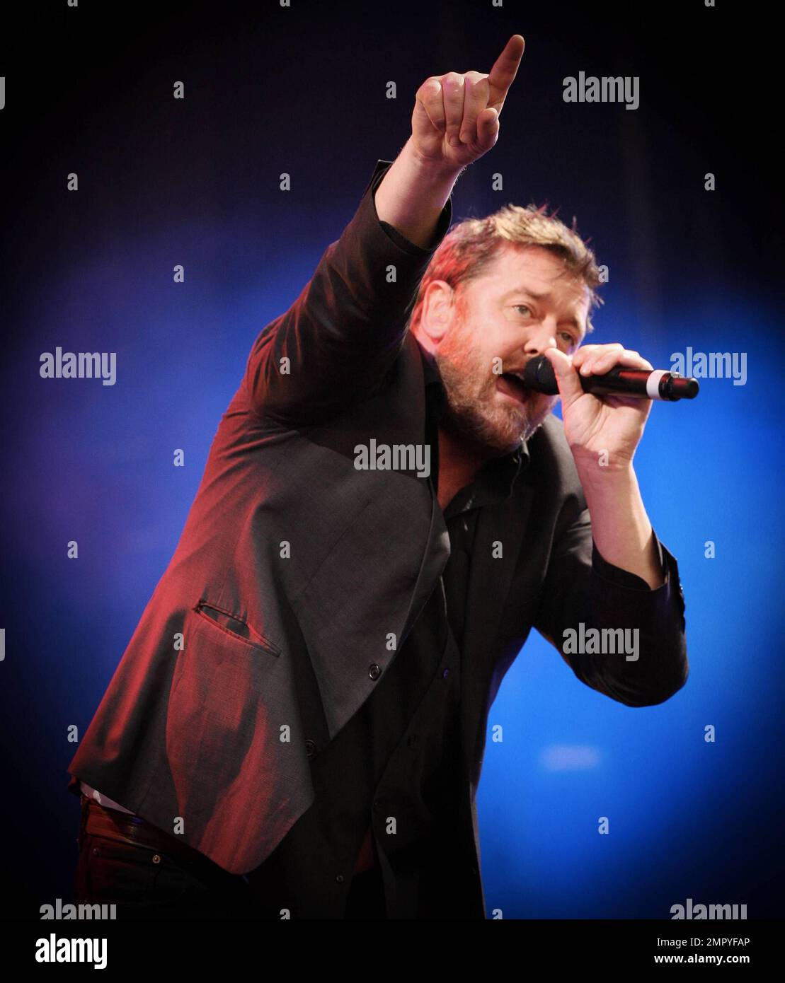 Elbow performs live on stage hi-res stock photography and images - Alamy