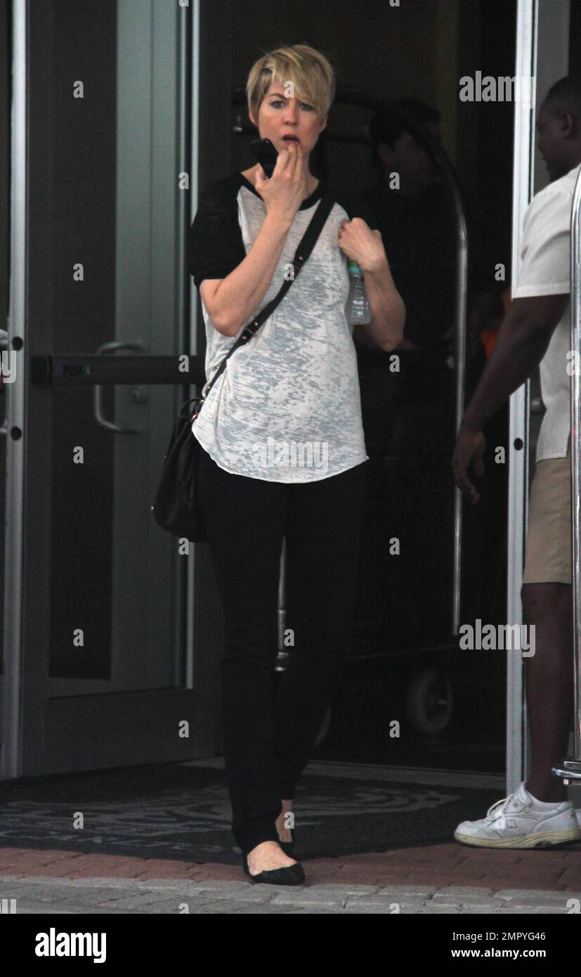 Jenna Elfman Two And A Half Men