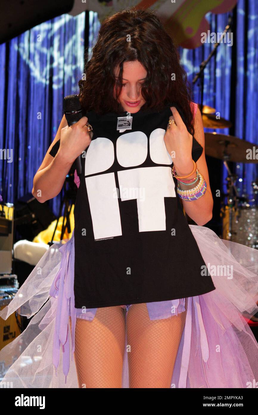 Pop singer Eliza Doolittle performs live at Shepherd's Bush Empire ...