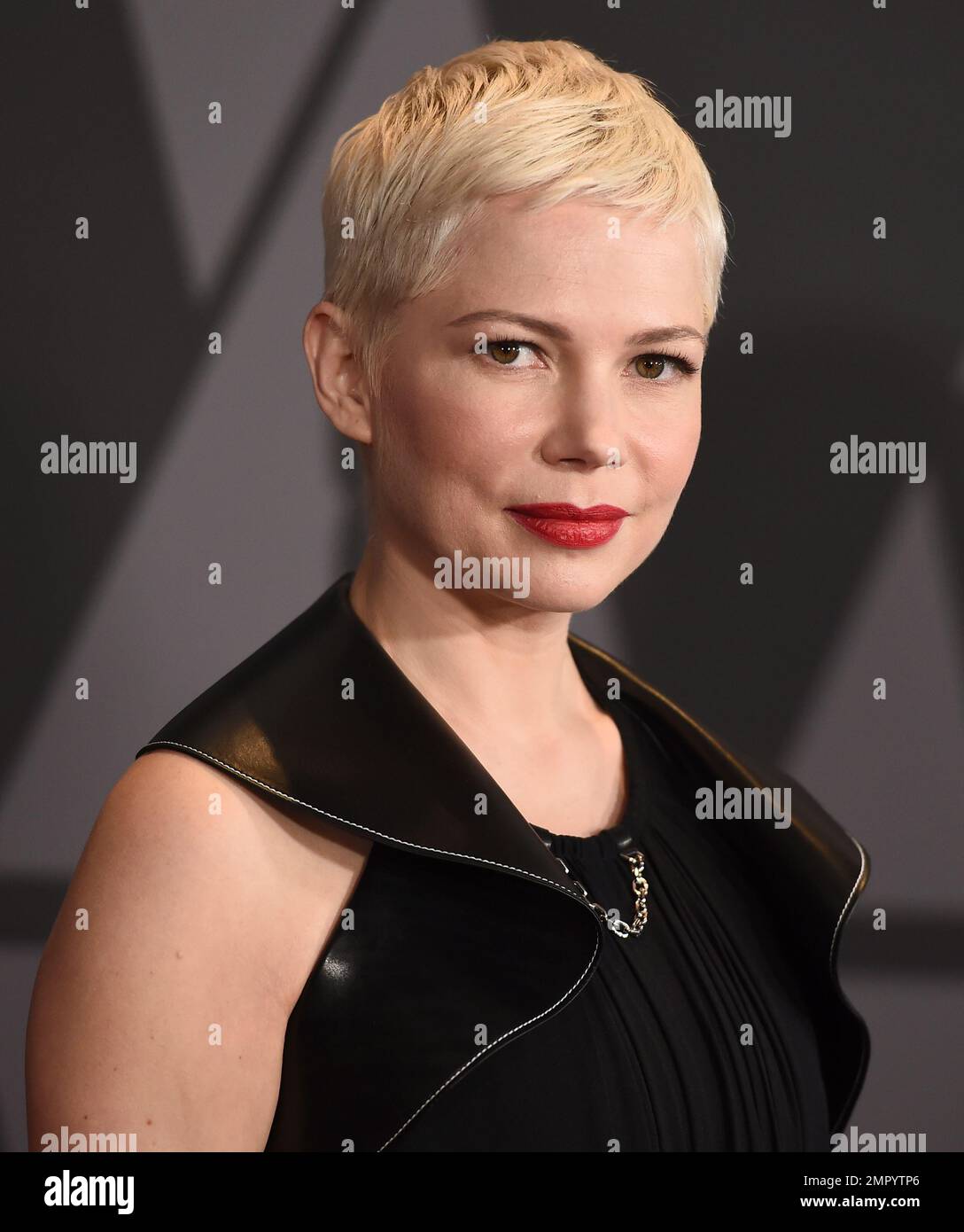 Michelle Williams arrives at the 9th annual Governors Awards at the ...