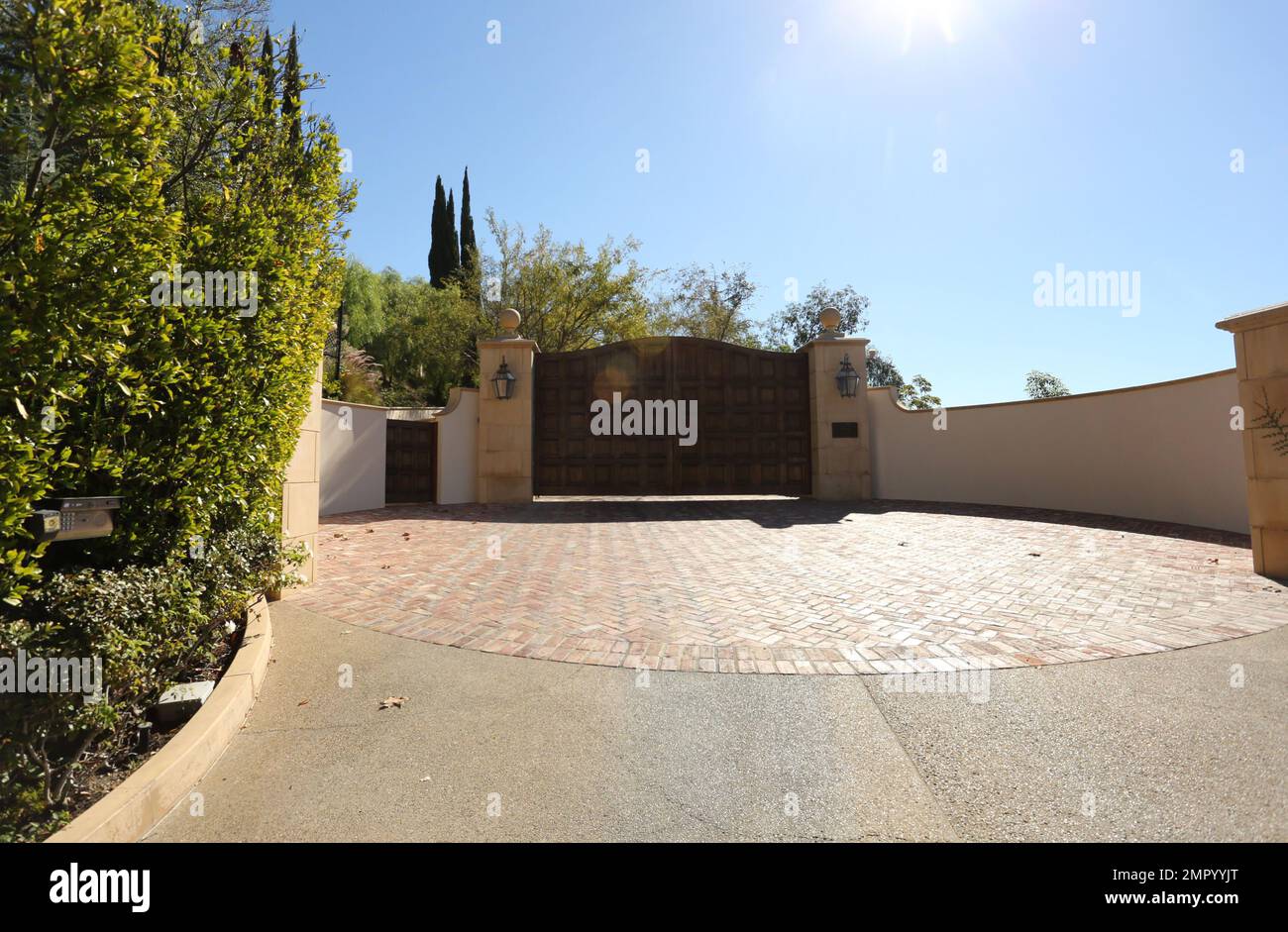 Street-side views of $33M estate reportedly just bought by Elton John ...