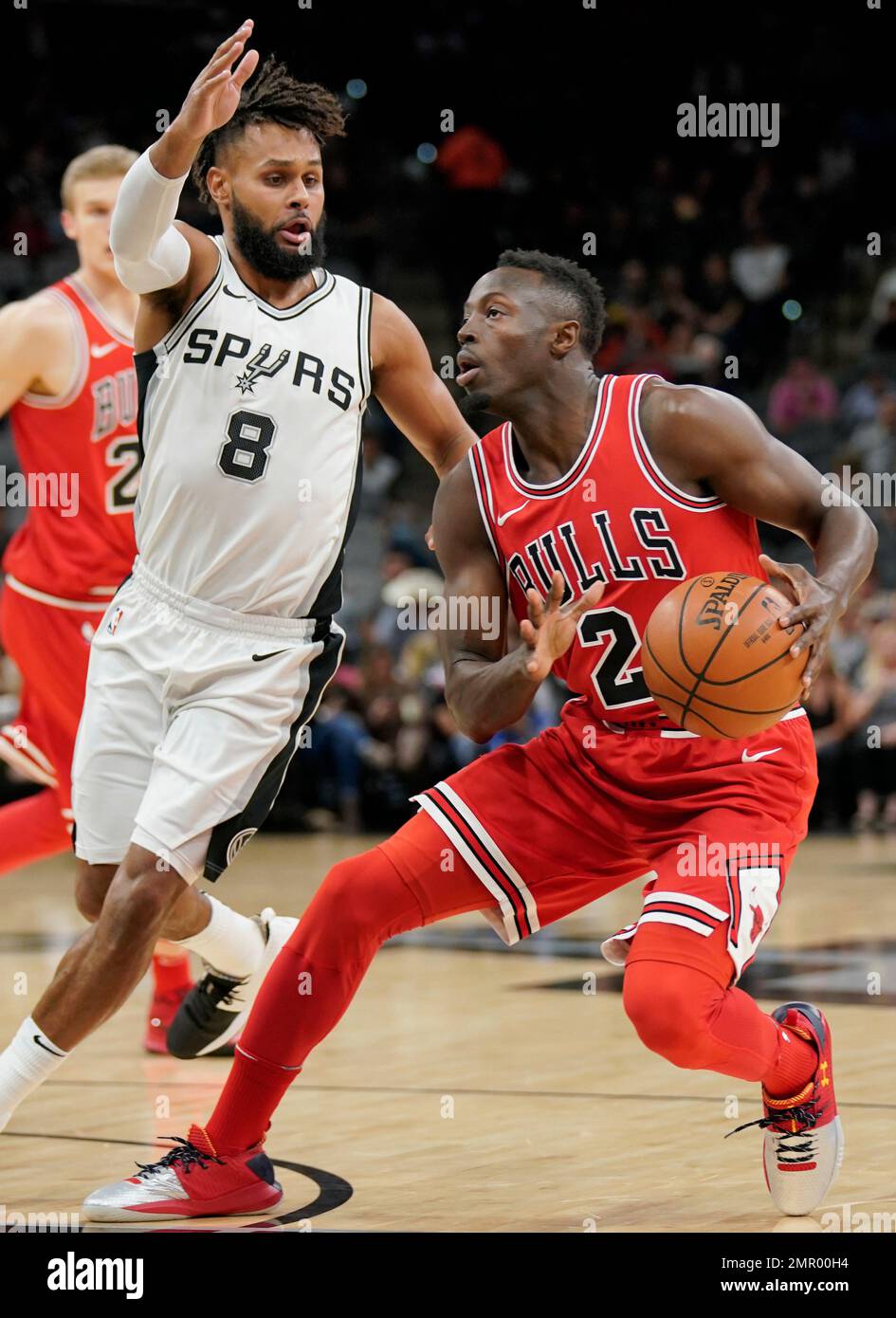Chicago Bulls guard Jerian Grant (2) drives against San Antonio Spurs ...