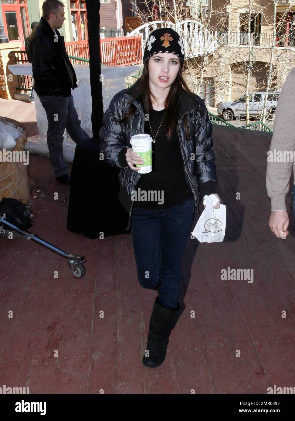 Exclusive!! Emma Roberts enjoys a coffee and a treat from the Rocky ...