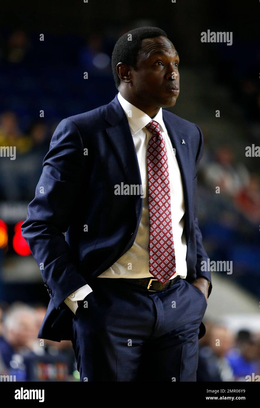 Alabama head coach Avery Johnson stands on the court during an NCAA ...