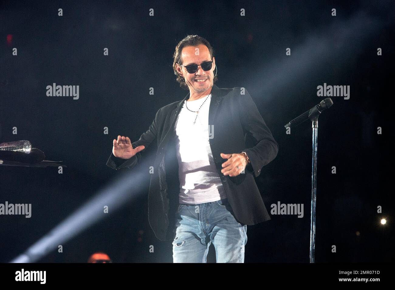 Marc Anthony performs in concert during his "Full Circle Tour" at the ...