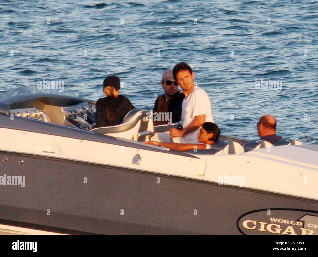 Anna Kournikova And Enrique Iglesias Beach