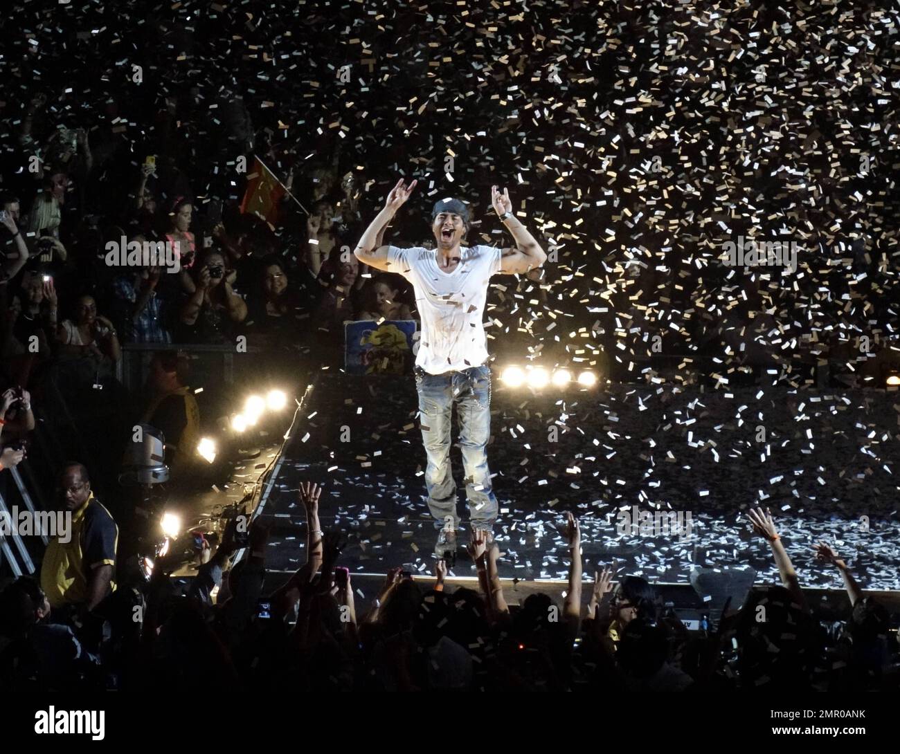 EXCLUSIVE!! Enrique Iglesias performs live at American Airlines Arena ...