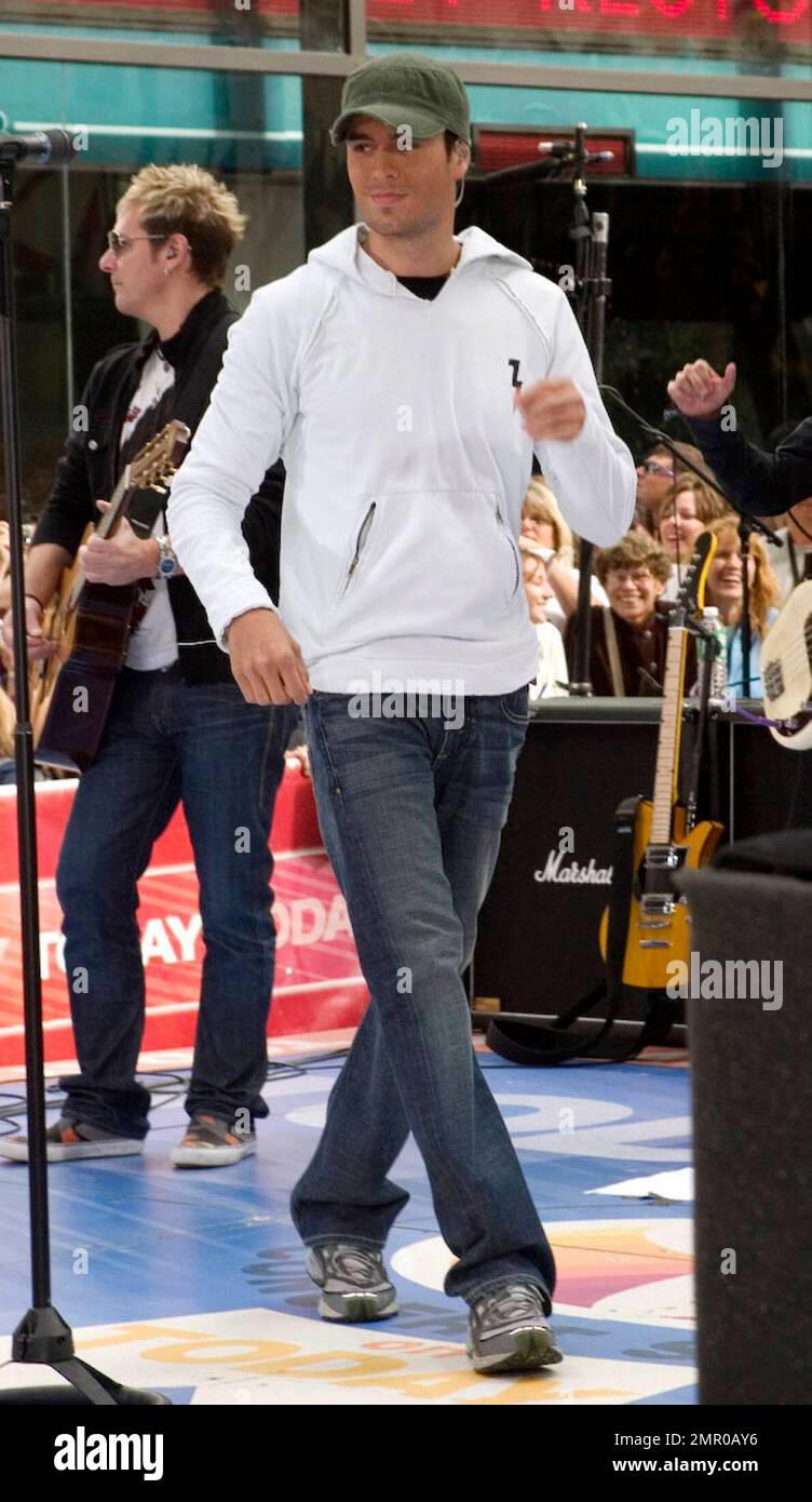 Latin heartthrob singer Enrique Iglesias performs on the Today Show in ...