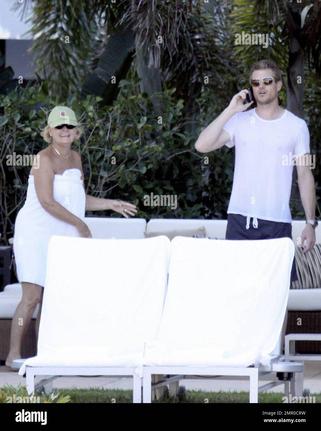 Eric Dane celebrates Mother's Day early, spending time with his mom ...