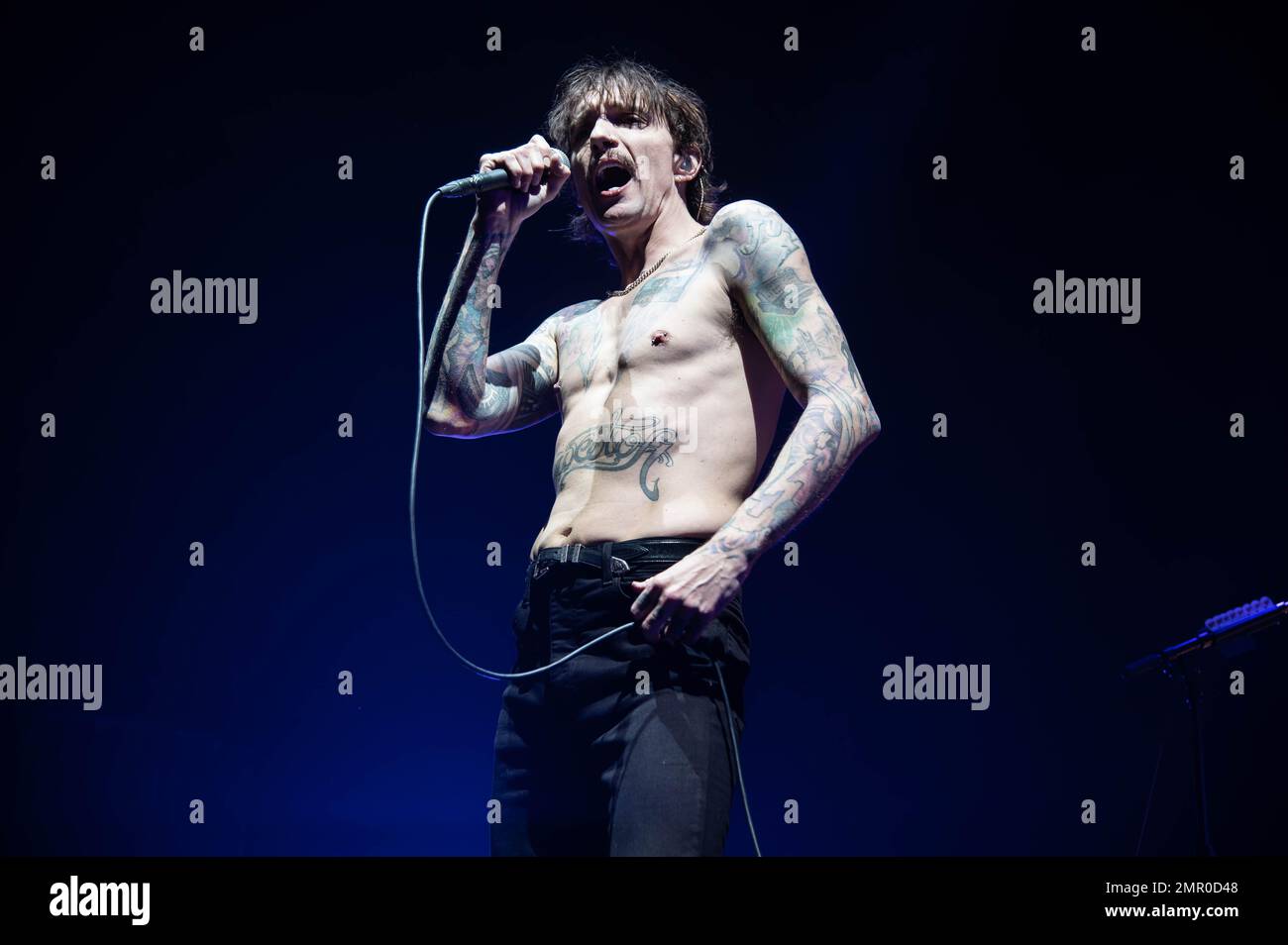 Justin Hawkins of The Darkness - OVO Hydro Glasgow on the 30th January ...